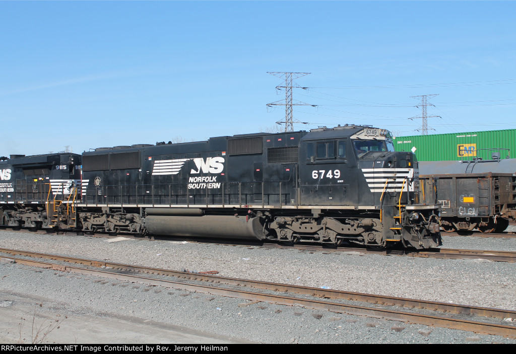 NS 6749 (1)